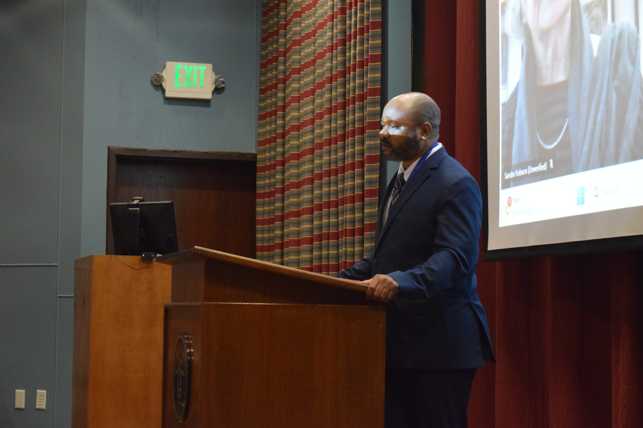 2024 Hobson Lecture Honors 30th Author, De'Shawn Charles Winslow ... 2024 Hobson Lecture Honors 30th Author, De'Shawn Charles Winslow ...